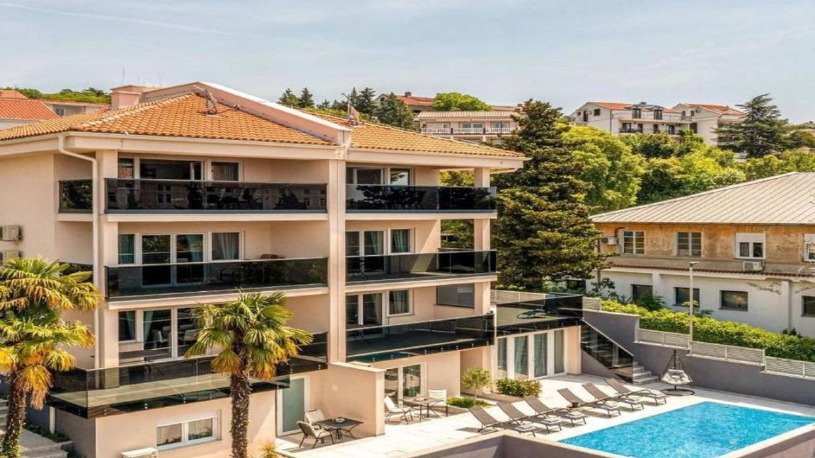 98 M² Apartment ∙ 3 Bedrooms ∙ 6 Guests - Crikvenica