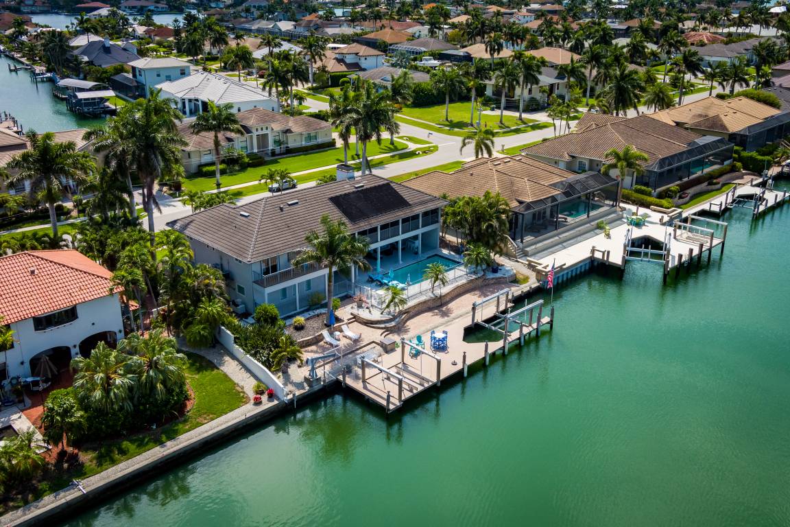 333 M² House ∙ 4 Bedrooms ∙ 10 Guests - Marco Island, FL