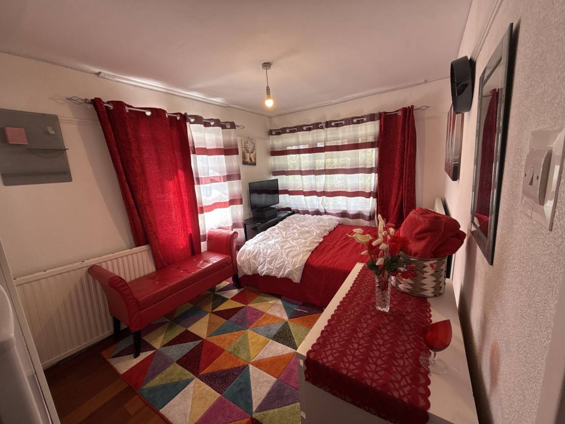 Private Room ∙ 1 Bedroom ∙ 2 Guests - Enfield