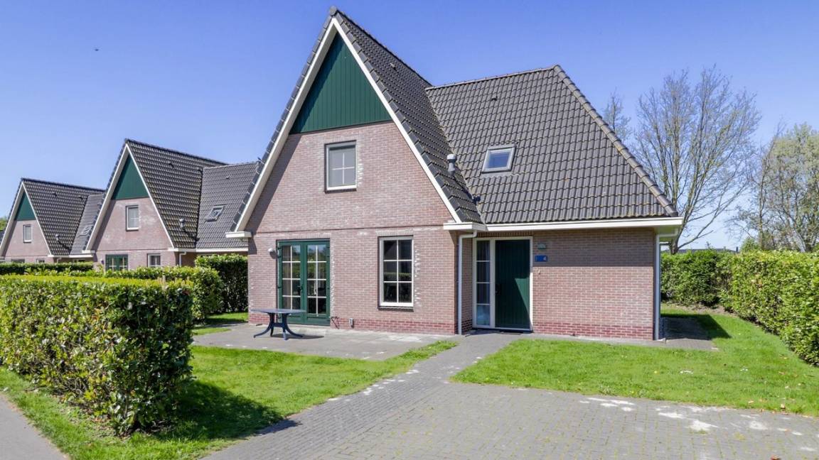 192 M² Apartment ∙ 5 Bedrooms ∙ 10 Guests - Makkum