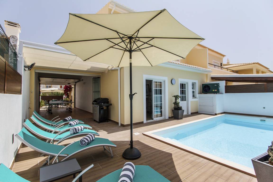 200 M² Villa ∙ 4 Schlafzimmer ∙ 10 Gäste - Lagos