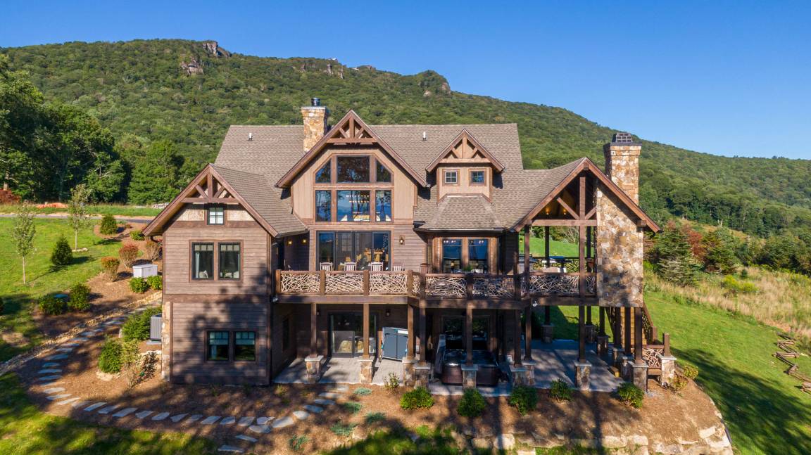 House ∙ 5 Bedrooms ∙ 14 Guests - Beech Mountain, NC