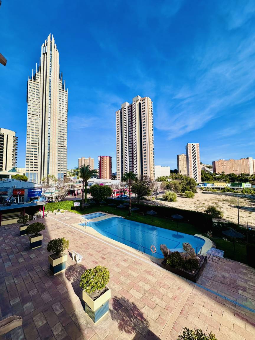 80 M² Apartamento ∙ 2 Habitaciones ∙ 6 Huéspedes - Benidorm
