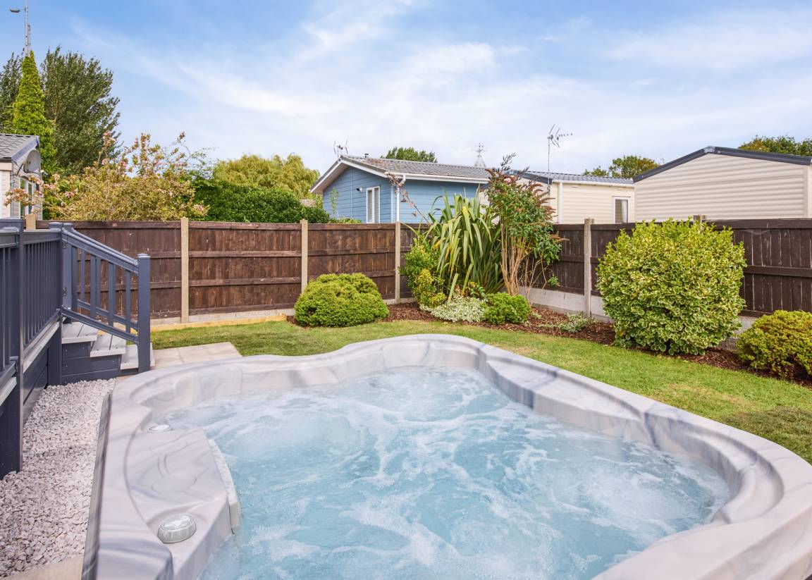 Chalet ∙ 3 Bedrooms ∙ 6 Guests - Wales