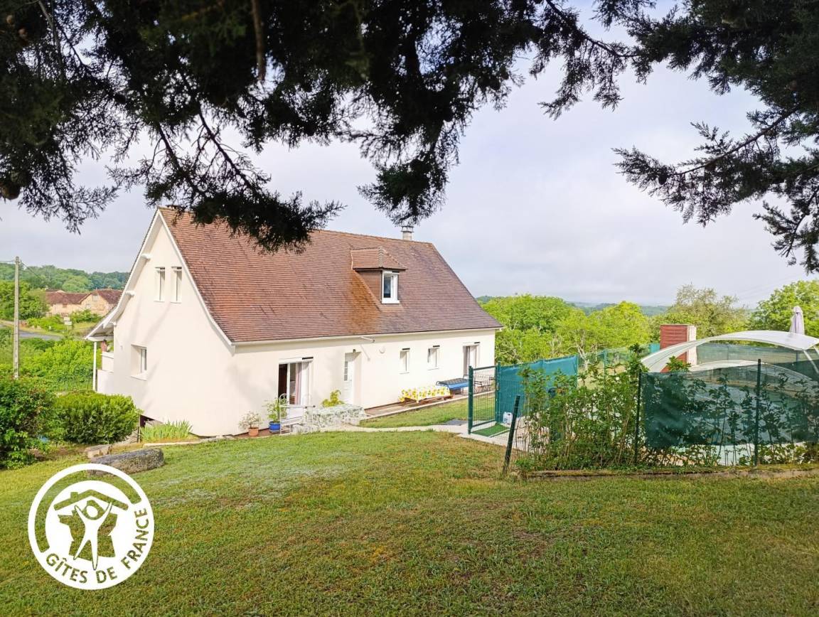 156 M² Gîte ∙ 5 Chambres ∙ 12 Personnes - Lot