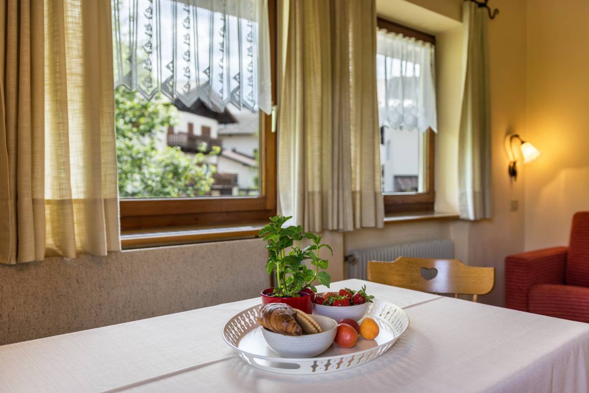 60 M² Ferienwohnung ∙ 1 Schlafzimmer ∙ 3 Gäste - Kastelruth