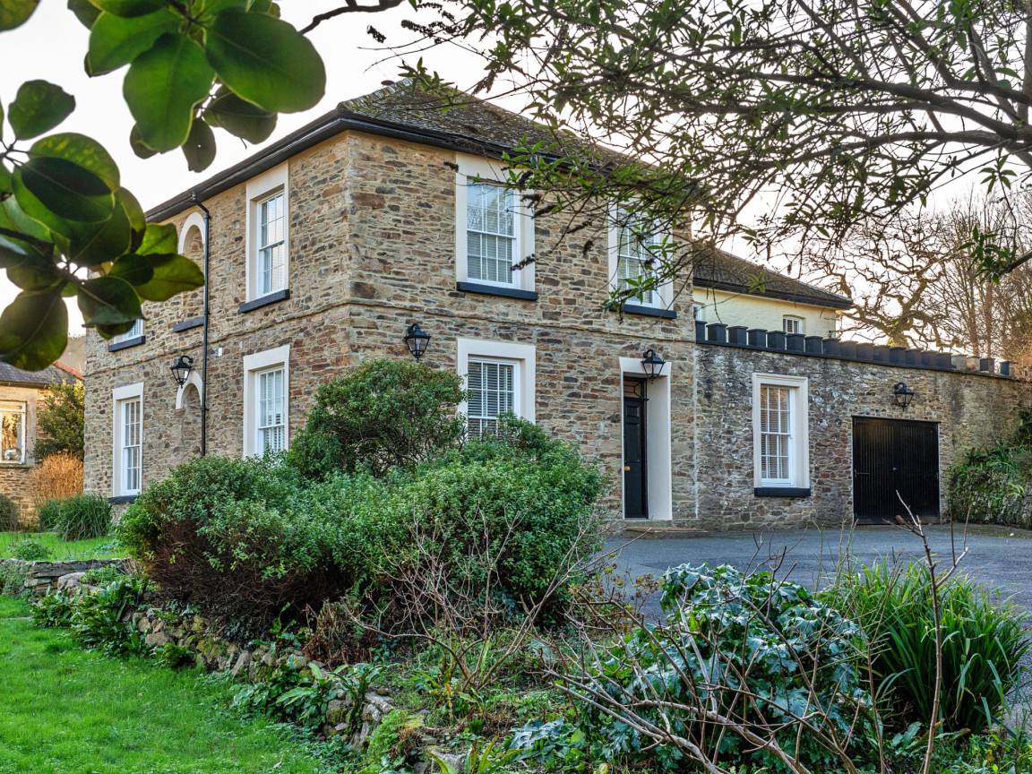 160 M² House ∙ 4 Bedrooms ∙ 7 Guests - Falmouth