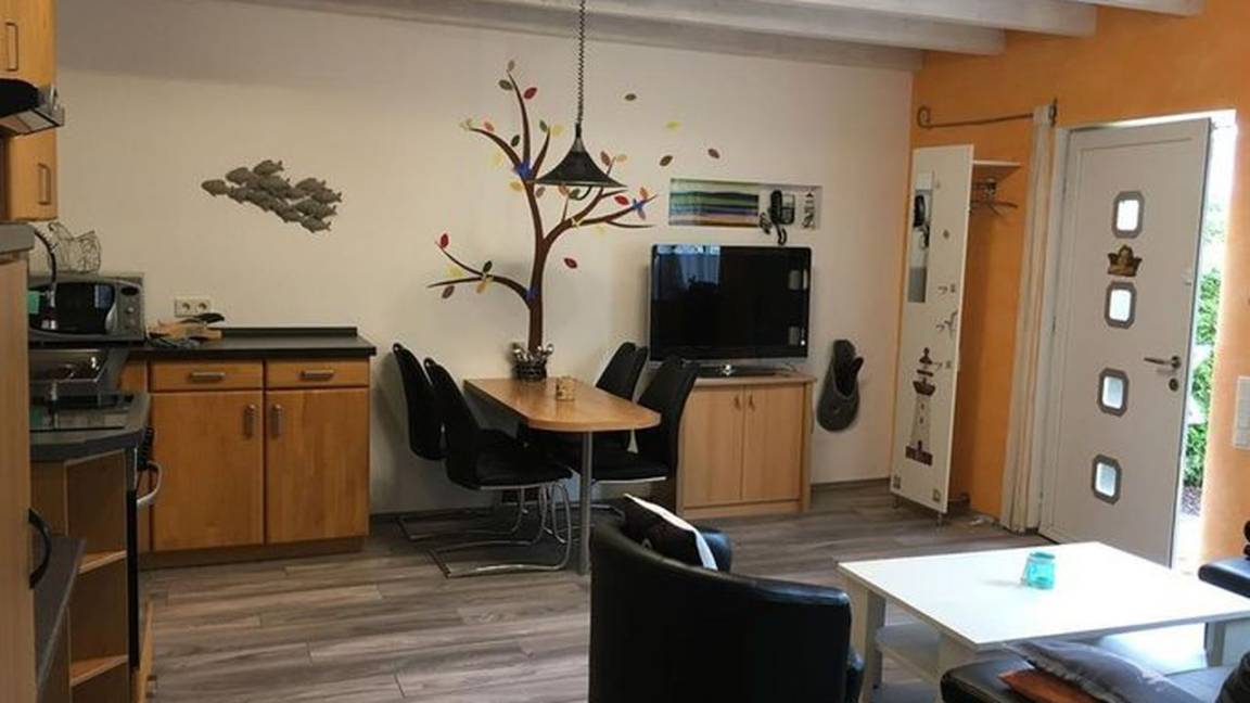 72 M² Ferienwohnung ∙ 2 Schlafzimmer ∙ 4 Gäste - Saarburg