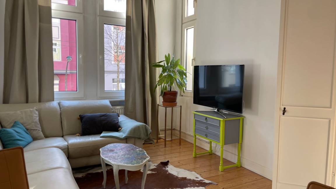 70 M² Appartement ∙ 2 Chambres ∙ 4 Personnes - Düsseldorf
