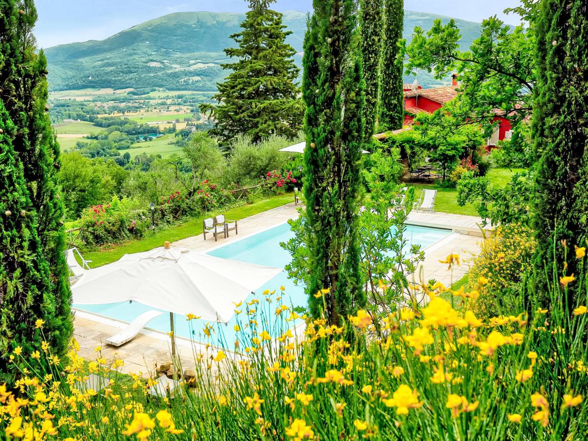 300 M² House ∙ 4 Bedrooms ∙ 10 Guests - Umbria