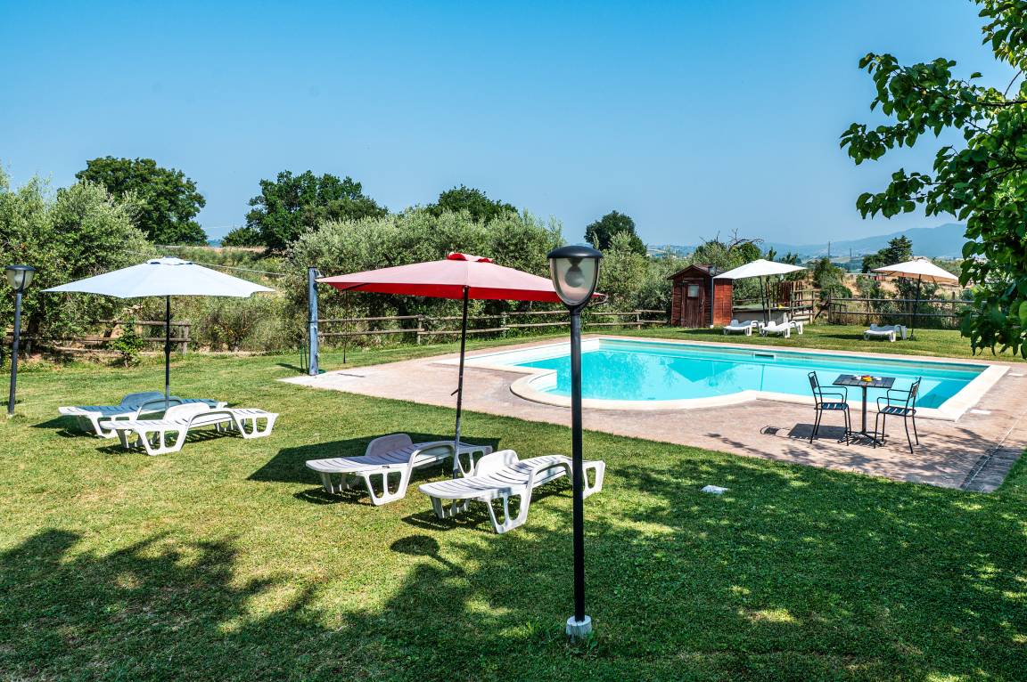 80 M² Agriturismo ∙ 2 Camere Da Letto ∙ 5 Ospiti - Todi