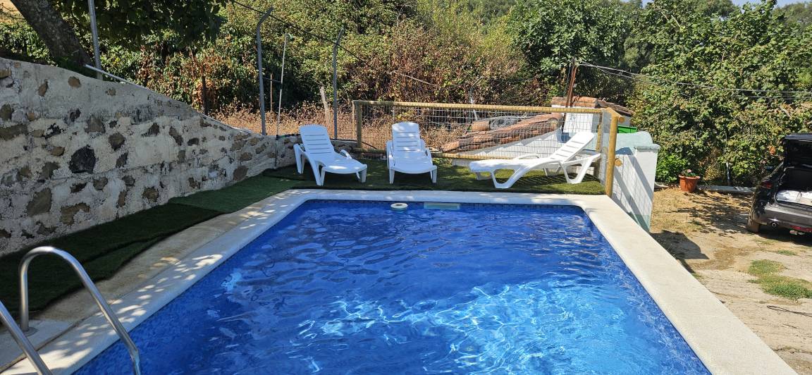 114 M² Casa Rural ∙ 3 Habitaciones ∙ 8 Huéspedes - Andalucía