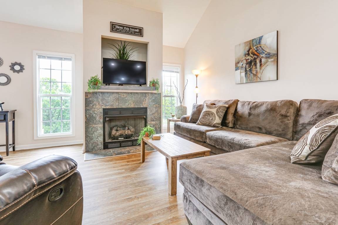 300 M² House ∙ 4 Bedrooms ∙ 7 Guests - Frankfort, KY