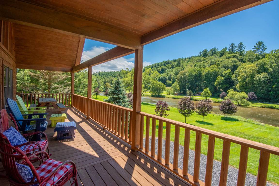 Cabin ∙ 2 Bedrooms ∙ 10 Guests - New River State Park, Laurel Springs