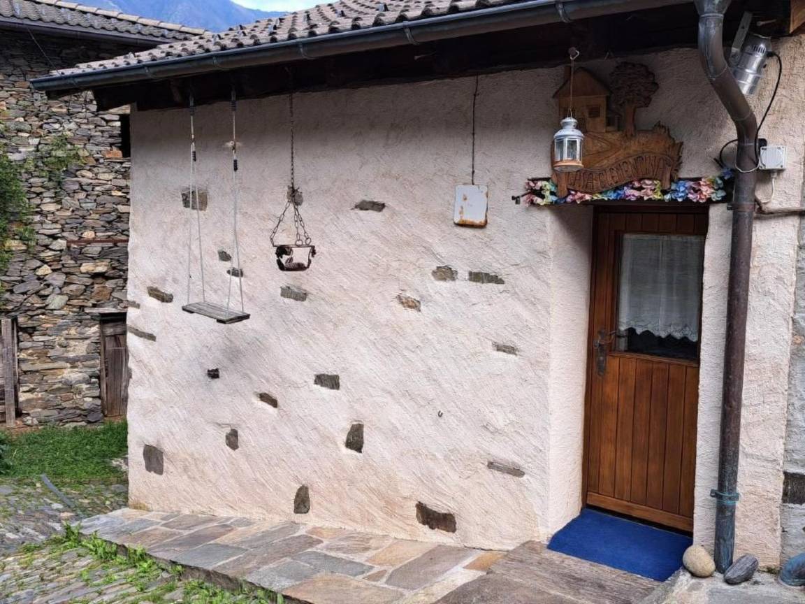 70 M² Ferienhaus ∙ 2 Schlafzimmer ∙ 6 Gäste - Kanton Tessin