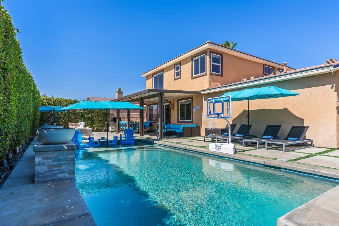 250 M² House ∙ 5 Bedrooms ∙ 12 Guests - Coachella, CA