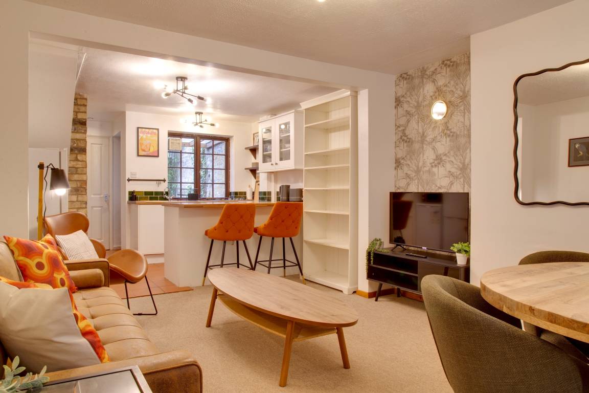 93 M² House ∙ 2 Bedrooms ∙ 4 Guests - Cambrige (UK)