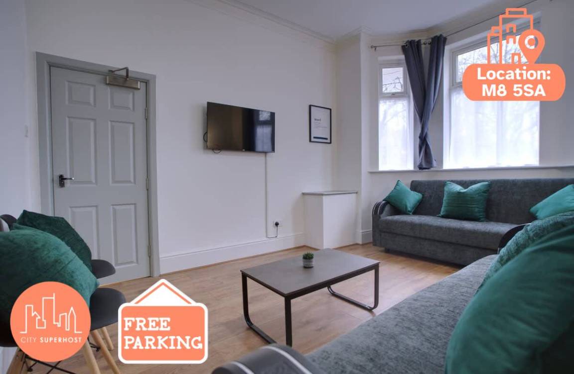 111 M² Ferienhaus ∙ 6 Schlafzimmer ∙ 18 Gäste - Manchester