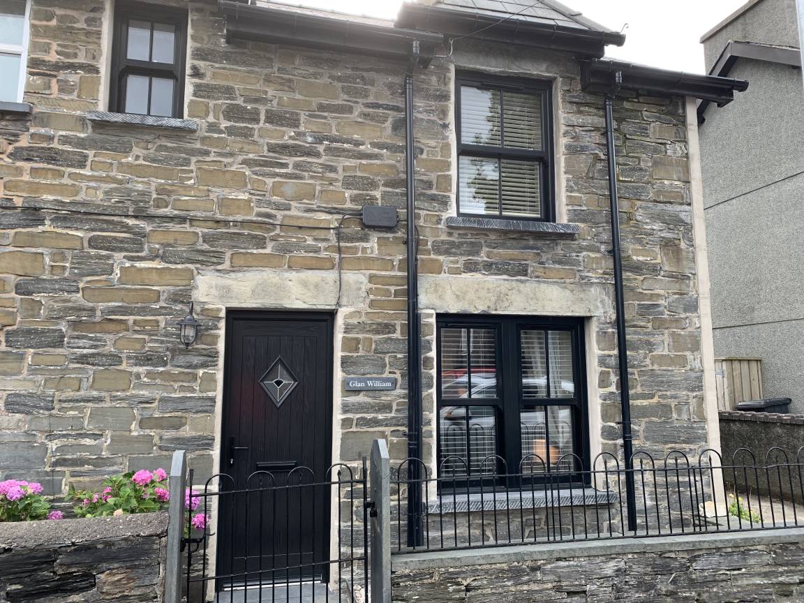 Cottage ∙ 2 Bedrooms ∙ 4 Guests - Penrhyndeudraeth