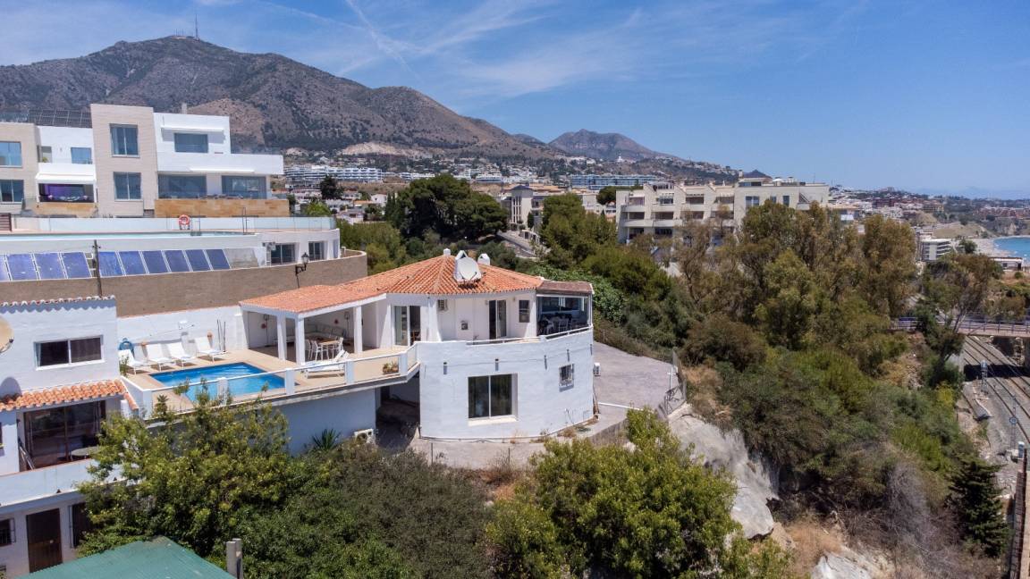 150 M² Villa ∙ 4 Schlafzimmer ∙ 8 Gäste - Fuengirola