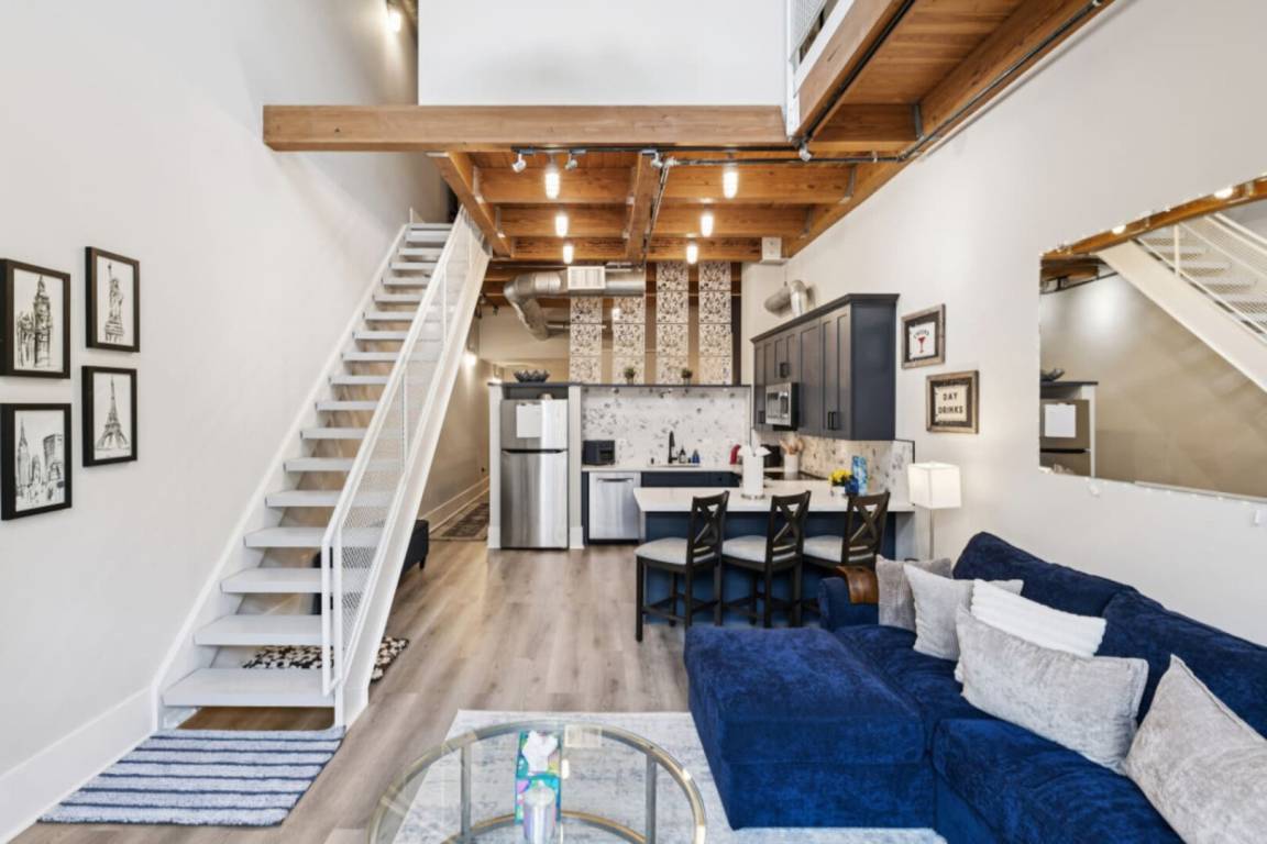 126 M² Apartment ∙ 2 Bedrooms ∙ 4 Guests - Campbell