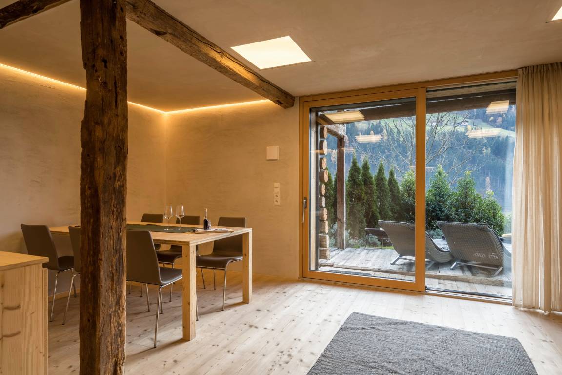 100 M² Chalet ∙ 2 Schlafzimmer ∙ 6 Gäste - Meran