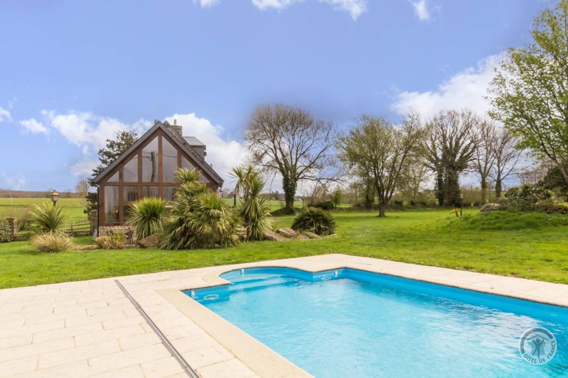 90 M² Gîte ∙ 2 Chambres ∙ 4 Personnes - Manche