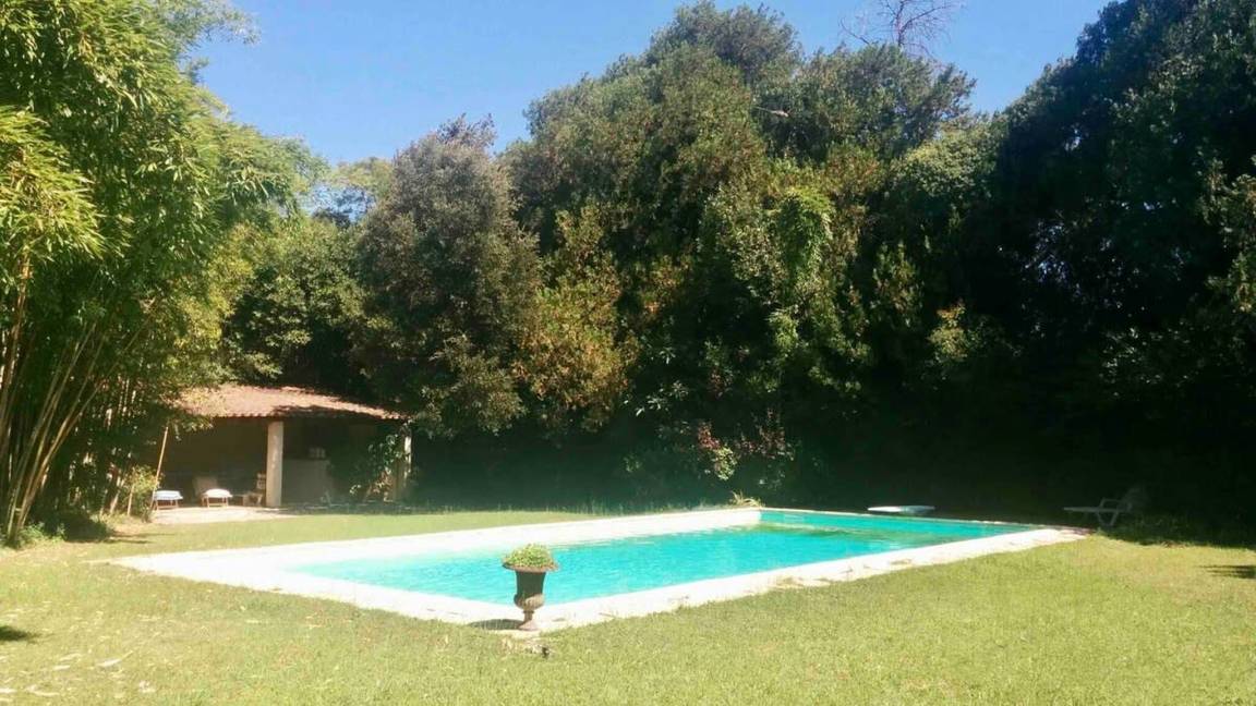 600 M² Ferienhaus ∙ 10 Schlafzimmer ∙ 22 Gäste - Nîmes