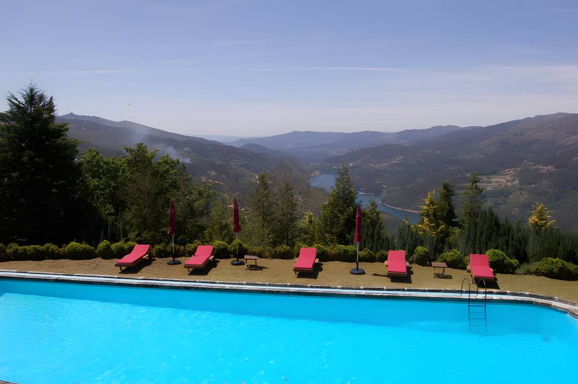 320 M² Casa ∙ 7 Quartos ∙ 12 Hóspedes - Vieira do Minho