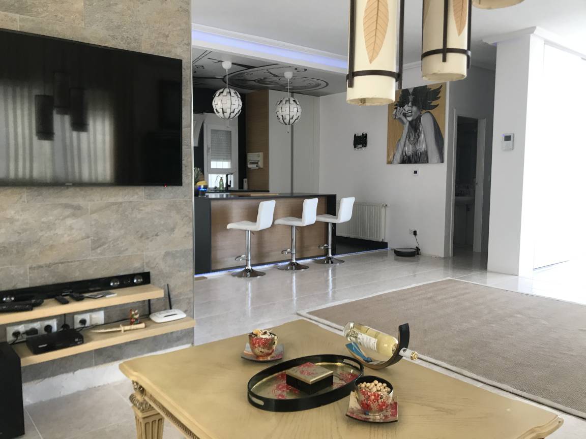 200 M² Chalet ∙ 4 Bedrooms ∙ 8 Guests - Los Alcázares