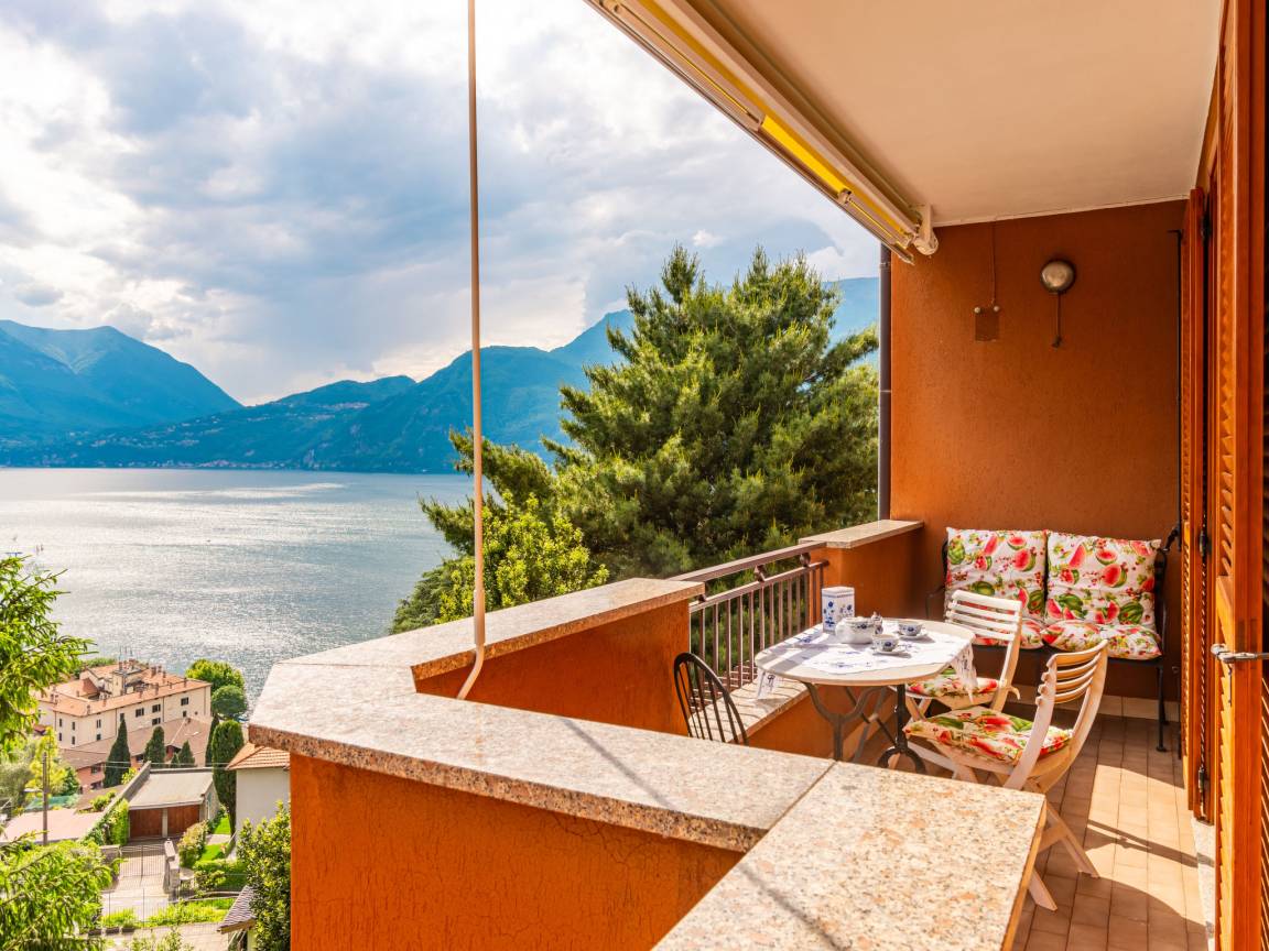 80 M² Appartement ∙ 2 Slaapkamers ∙ 4 Gasten - Bellano