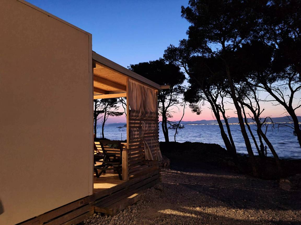 32 M² Caravan ∙ 2 Bedrooms ∙ 4 Guests - Brač