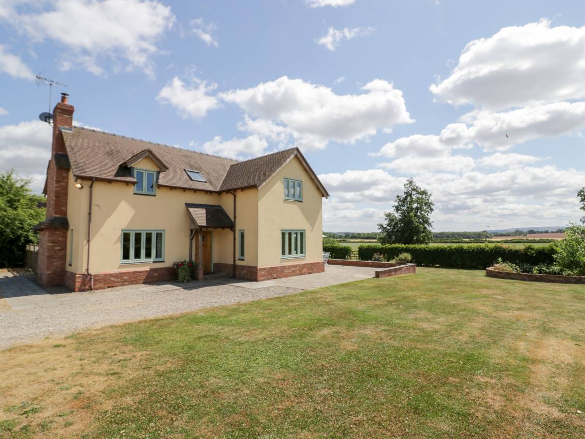 Cottage ∙ 3 Bedrooms ∙ 6 Guests - Ledbury