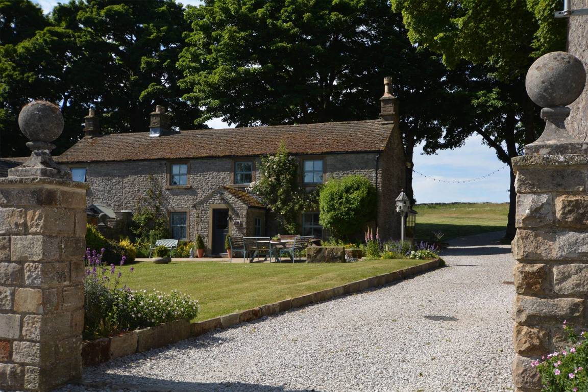 Cottage ∙ 5 Bedrooms ∙ 12 Guests - Bakewell