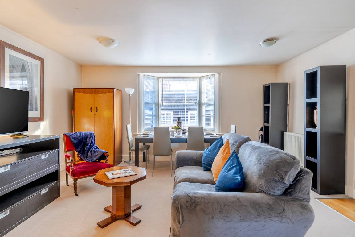 93 M² Ferienwohnung ∙ 2 Schlafzimmer ∙ 4 Gäste - Twickenham