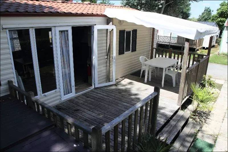 32 M² Caravan ∙ 3 Bedrooms ∙ 7 Guests - Apremont