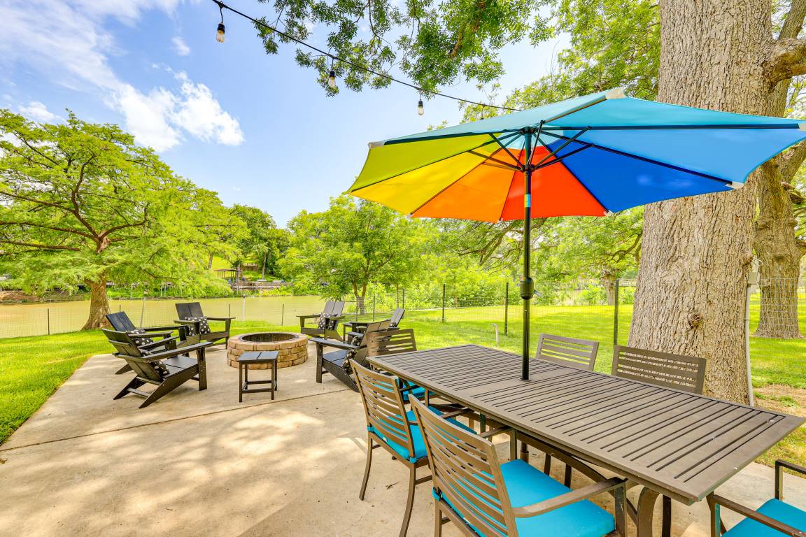 153 M² House ∙ 2 Bedrooms ∙ 6 Guests - Seguin