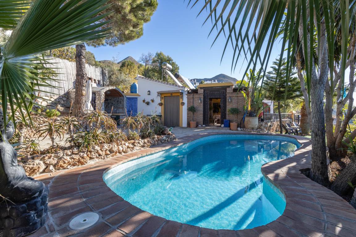 199 M² Villa ∙ 4 Bedrooms ∙ 10 Guests - Cómpeta