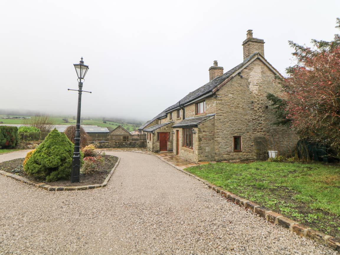 Cottage ∙ 3 Bedrooms ∙ 6 Guests - Macclesfield