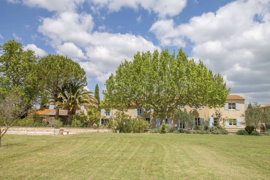 450 M² Villa ∙ 5 Bedrooms ∙ 16 Guests - Avignon