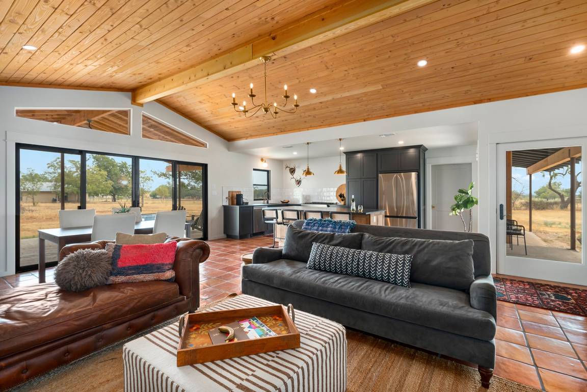 134 M² House ∙ 2 Bedrooms ∙ 4 Guests - Fredericksburg, TX