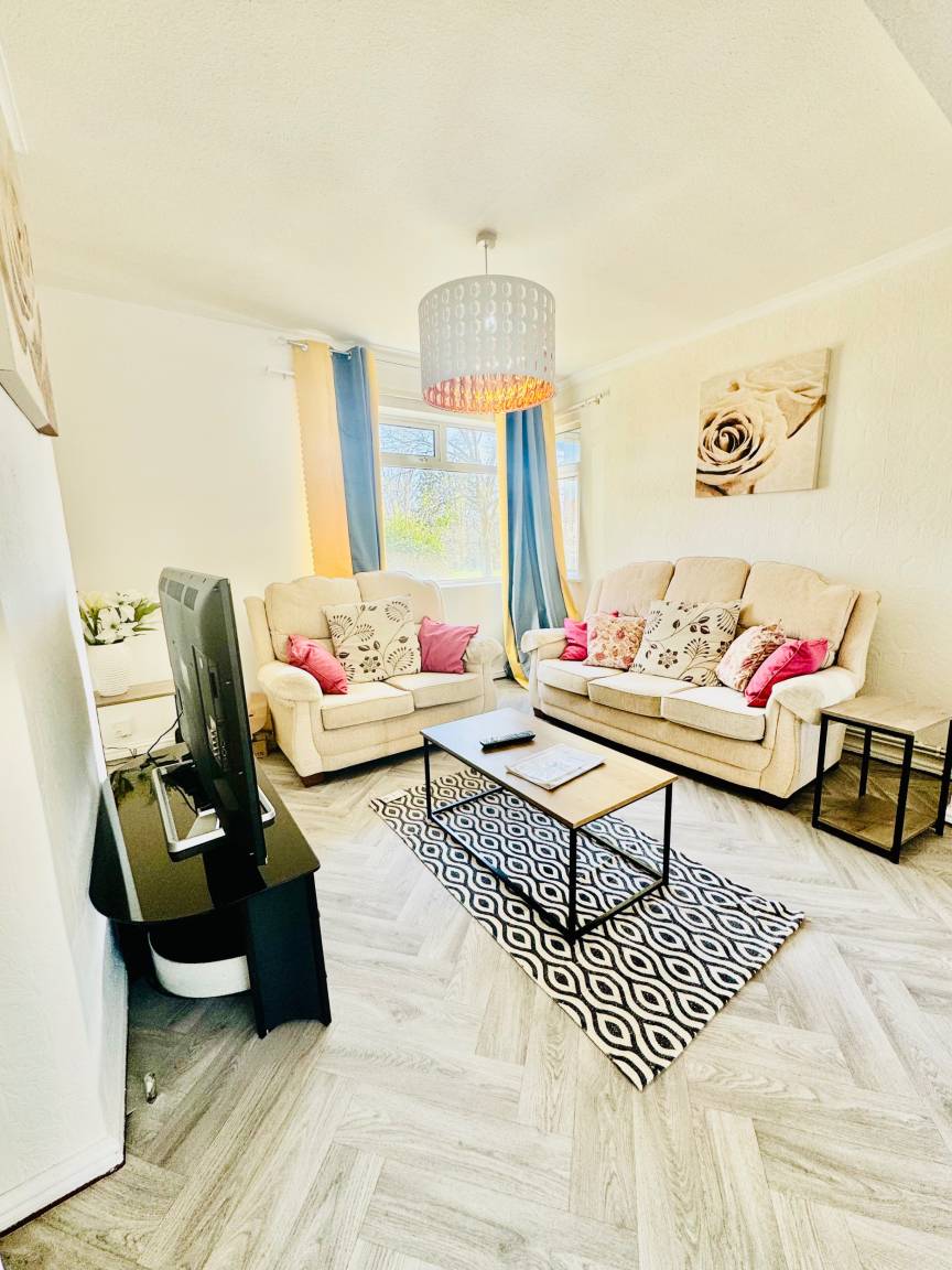 75 M² House ∙ 3 Bedrooms ∙ 6 Guests - Bewdley