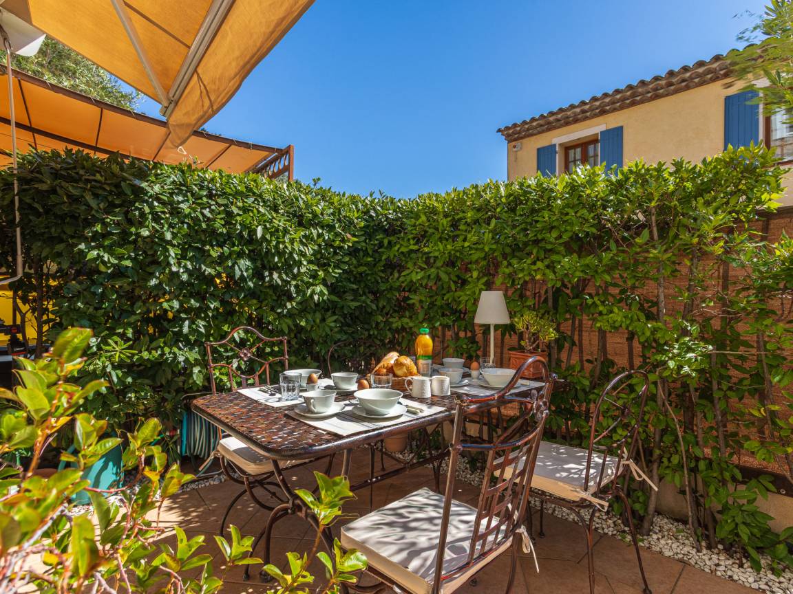 67 M² Maison De Vacances ∙ 2 Chambres ∙ 4 Personnes - Cogolin