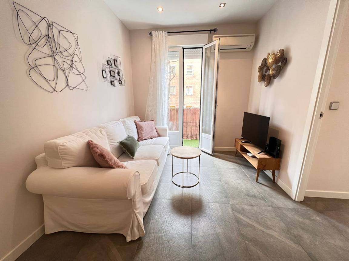 70 M² Apartment ∙ 2 Bedrooms ∙ 4 Guests - Getafe