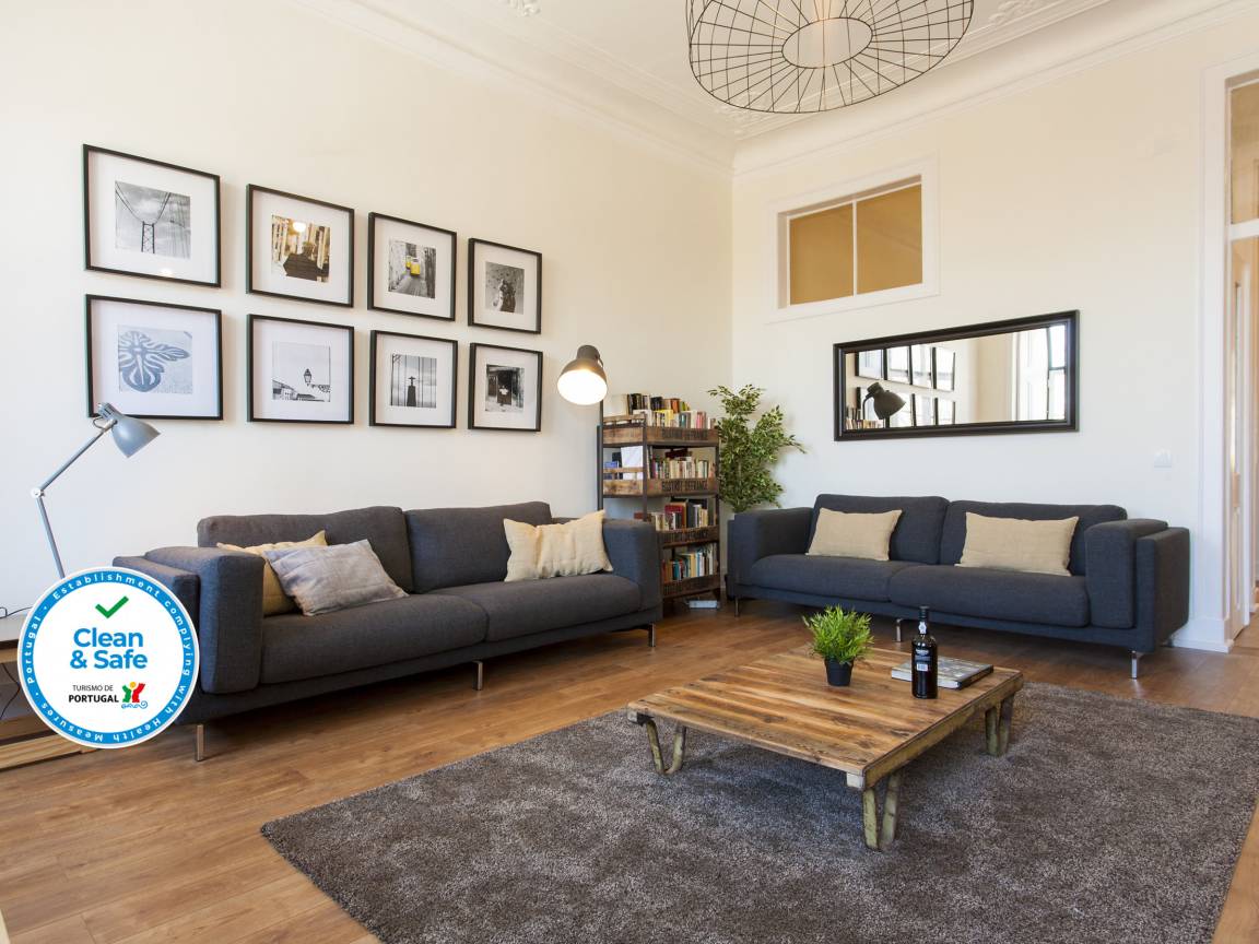 210 M² Apartamento ∙ 6 Habitaciones ∙ 25 Huéspedes - Portugal