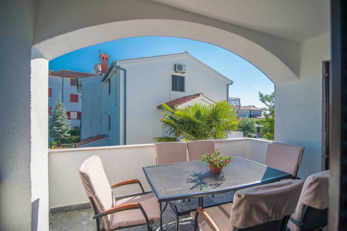 113 M² Apartamento ∙ 3 Habitaciones ∙ 6 Huéspedes - Poreč