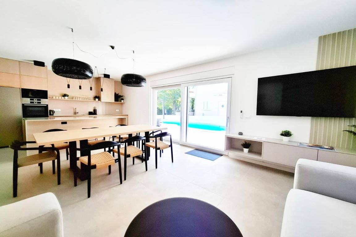 134 M² Casa ∙ 4 Habitaciones ∙ 6 Huéspedes - Vir, Croacia