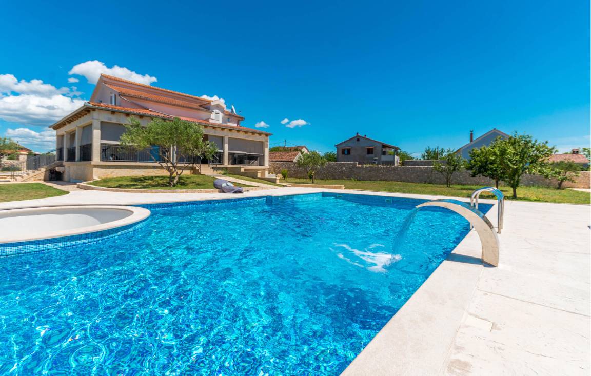 180 M² Maison De Vacances ∙ 3 Chambres ∙ 7 Personnes - Biograd na Moru