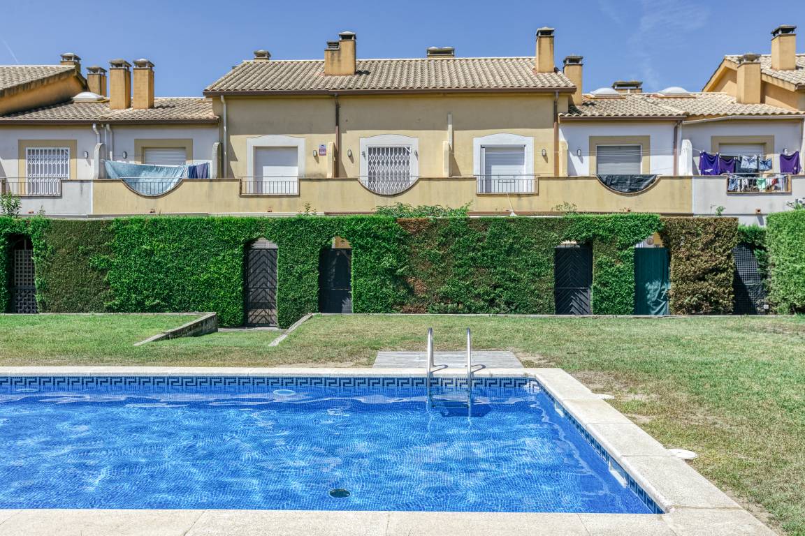 100 M² Maison De Vacances ∙ 3 Chambres ∙ 6 Personnes - L'Escala