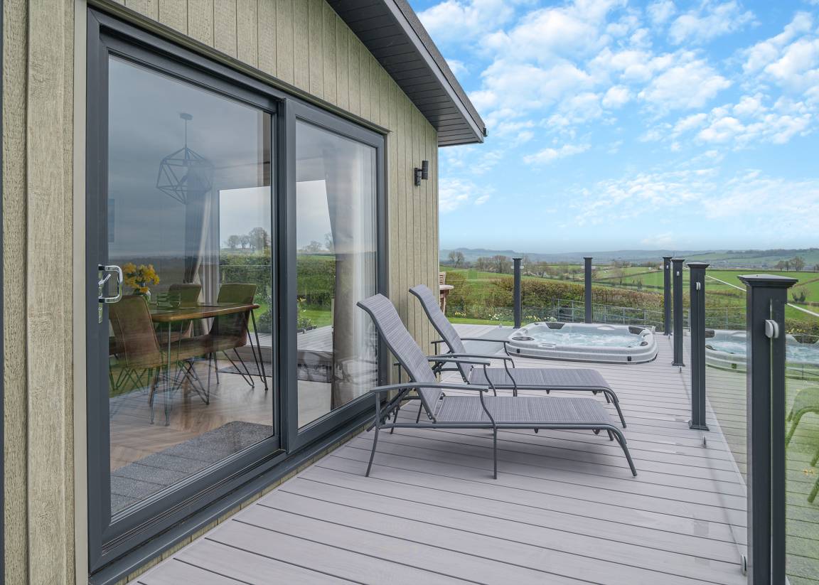 Chalet ∙ 2 Bedrooms ∙ 4 Guests - Shepton Mallet